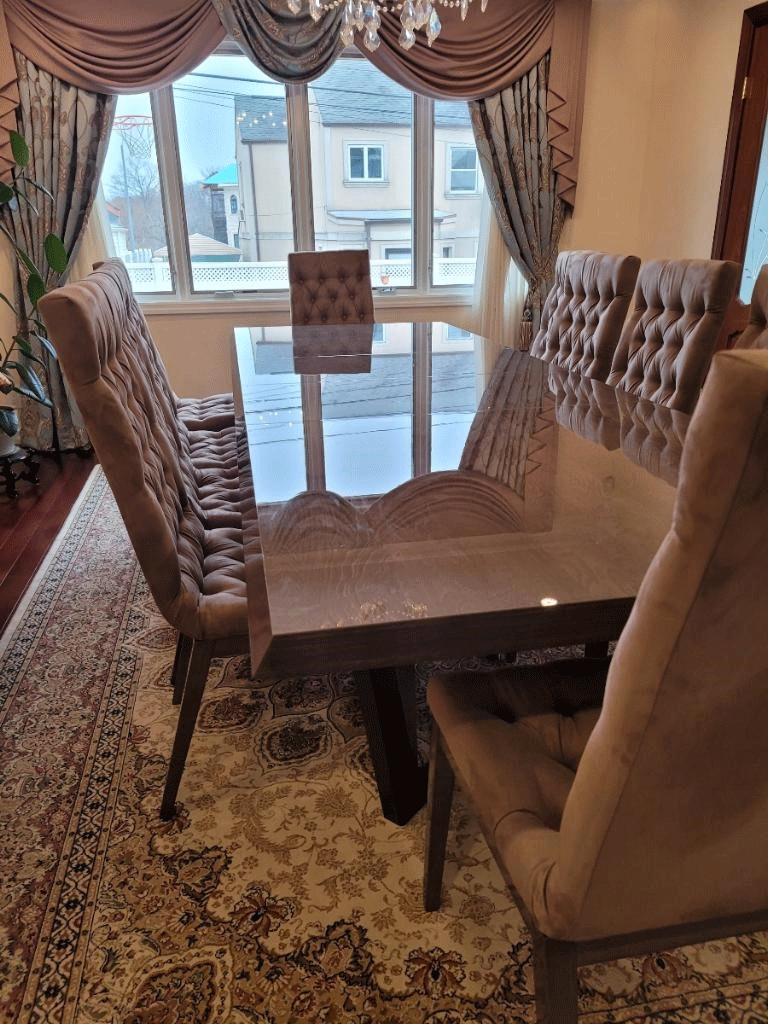 Elite Dining Table w/ chairs