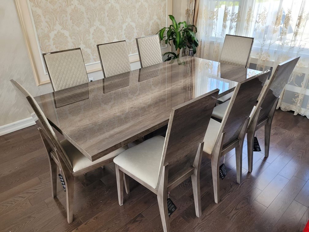 Medea Dining Set - real life photo